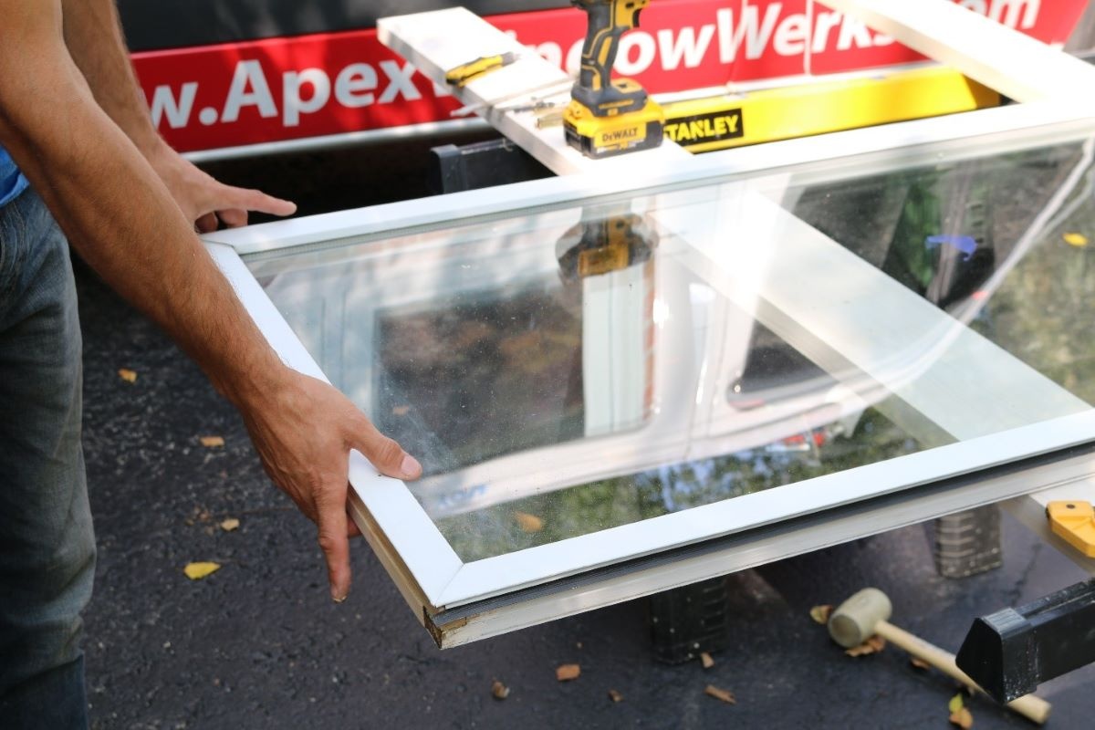 How to Glaze Single Pane Window: Step by Step Guide - Alternative Mindset