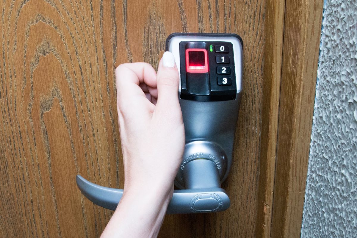 Latest Technology Security Locks Replace Traditional Devices ...