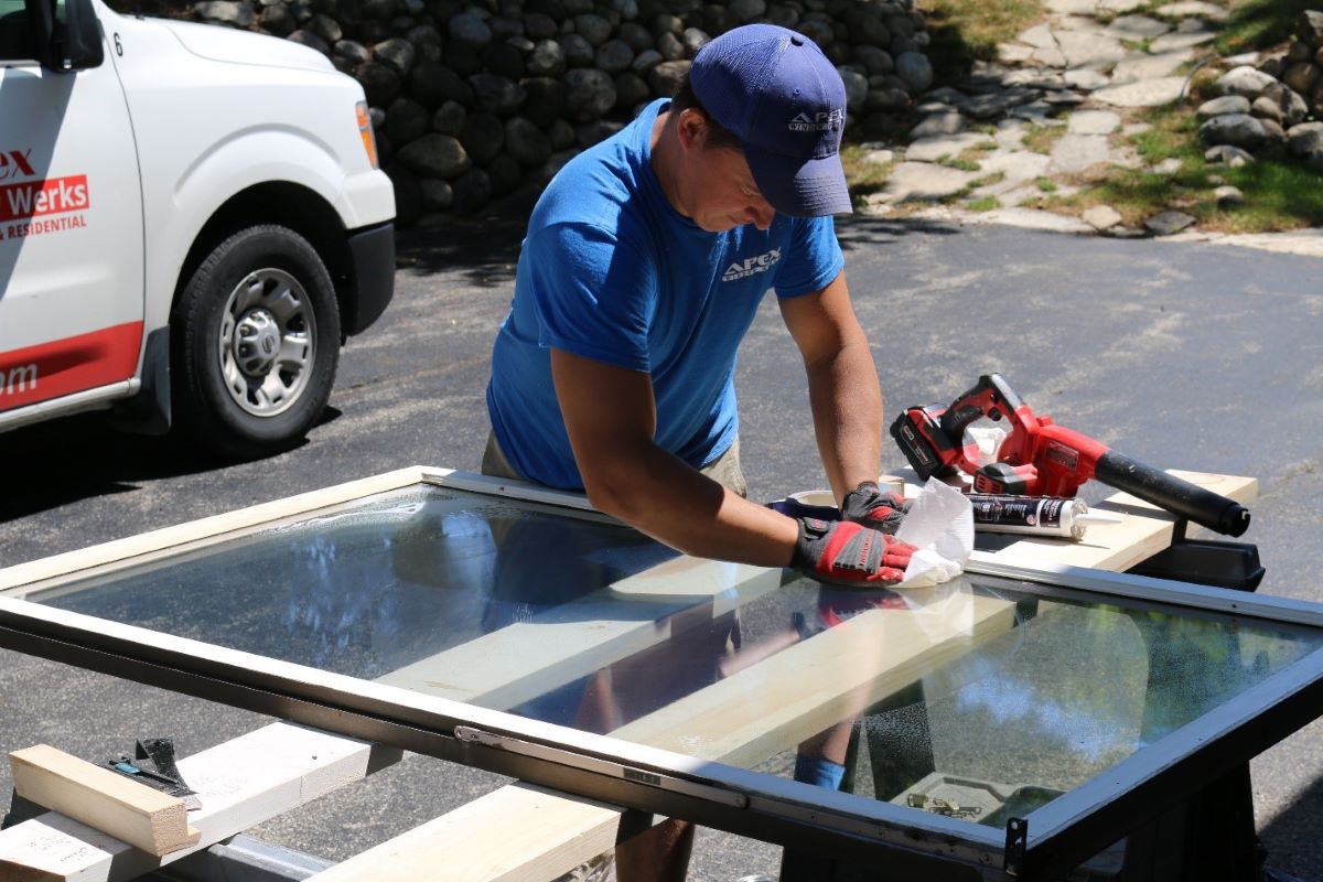 How to Glaze Single Pane Window: Step by Step Guide - Alternative Mindset